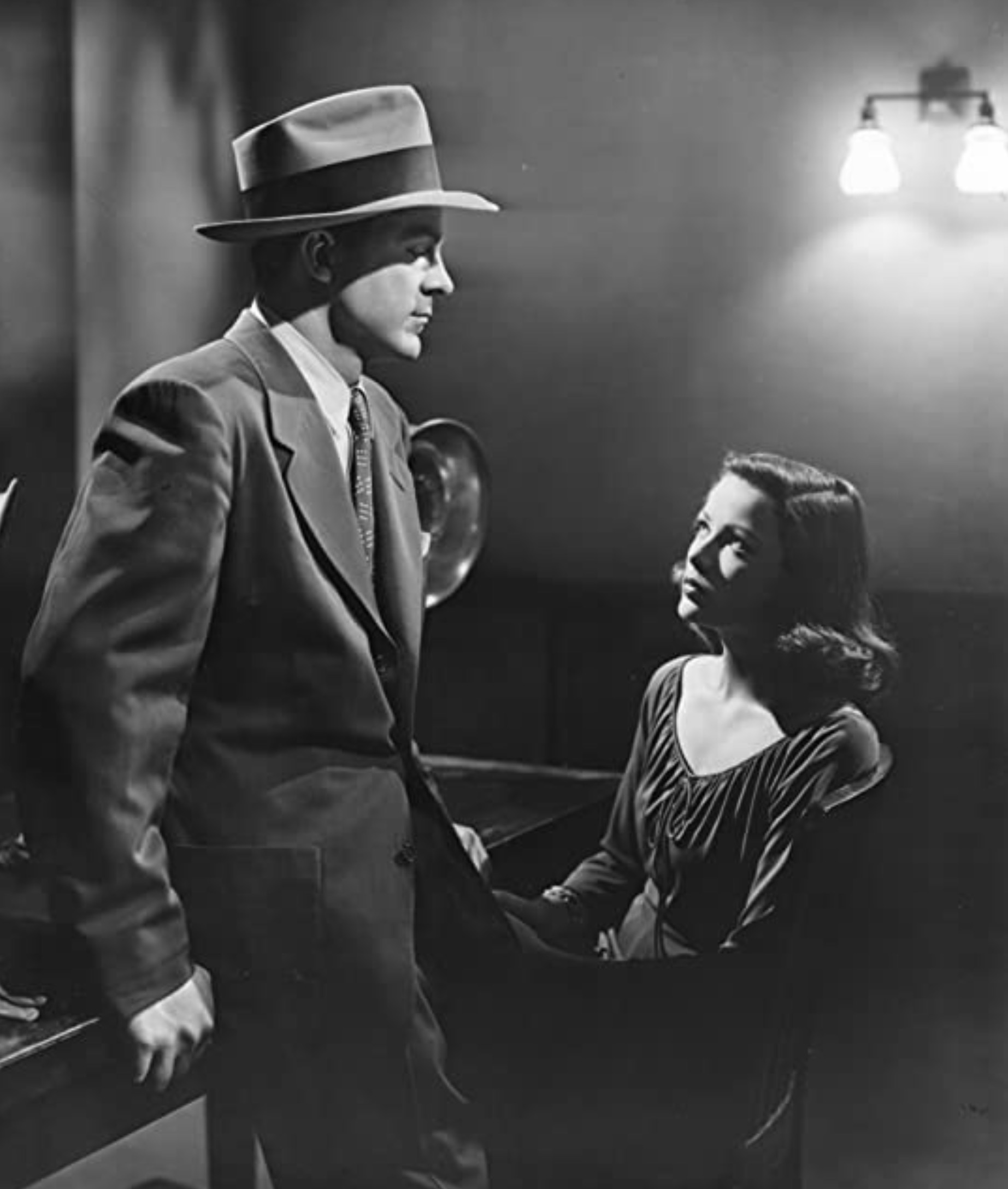 Dial M for Movie - Laura – Dial M – 003